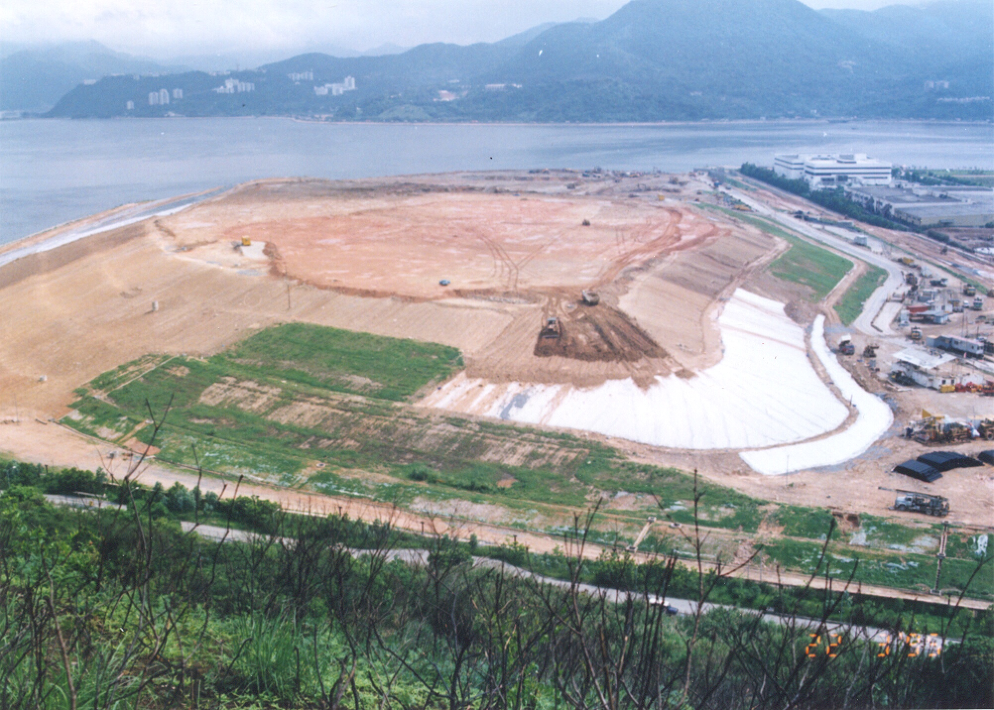 Shuen Wan Landfill Restoration Contract - 振華工程有限公司