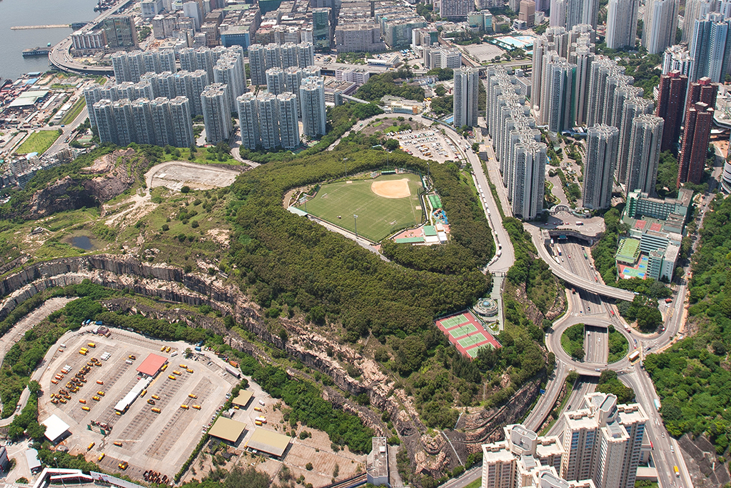 Sai Tso Wan Recreation Ground - 振華工程有限公司