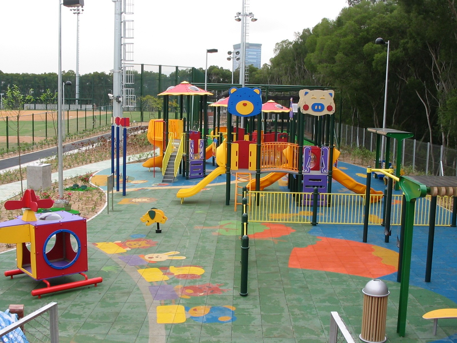 Sai Tso Wan Recreation Ground - 振華工程有限公司